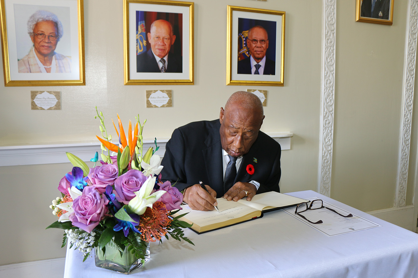 The Governor General Paid Last Respects at Lying in State of Former ...